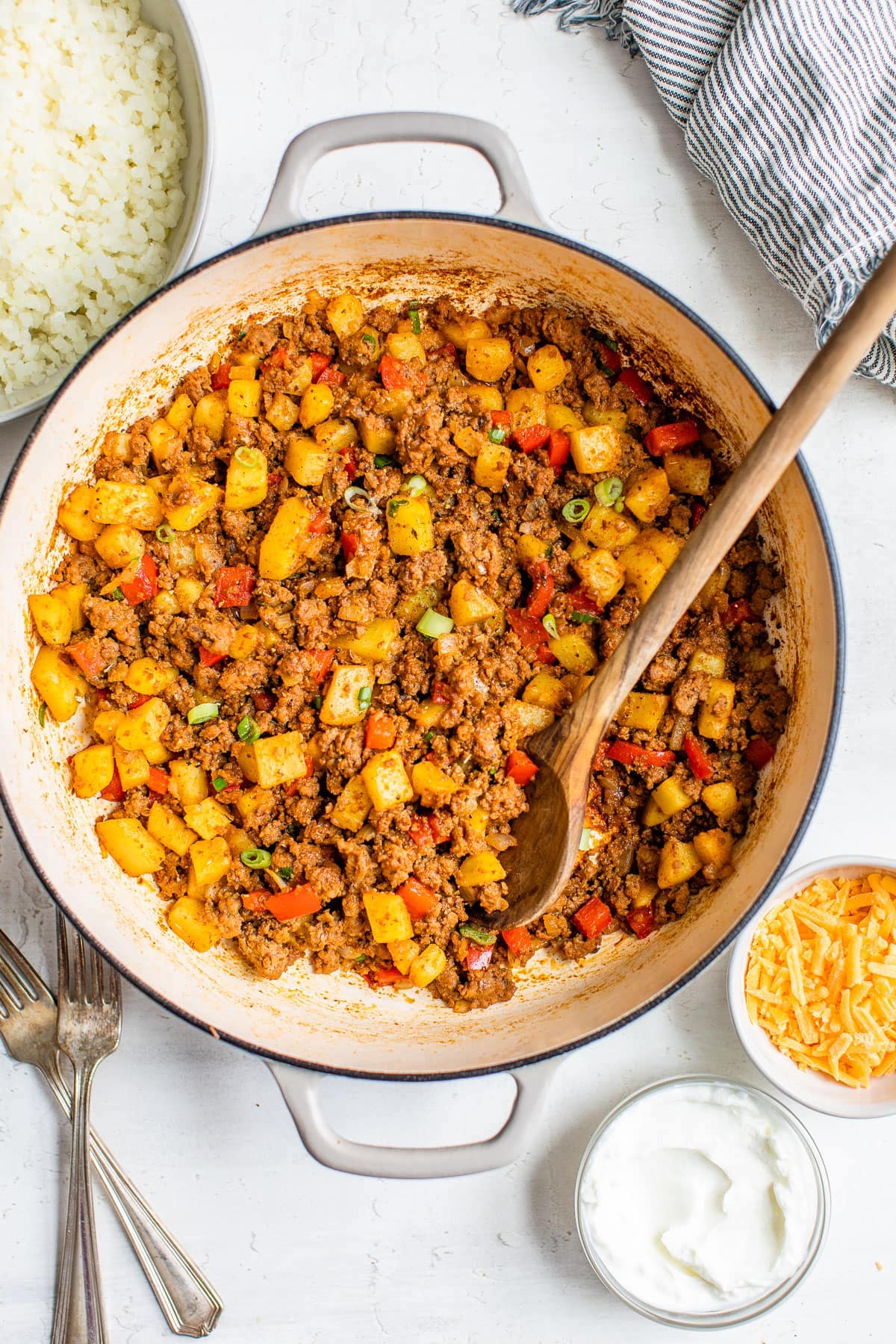 Easy Ground Beef and Potato Skillet - Miss Cooking